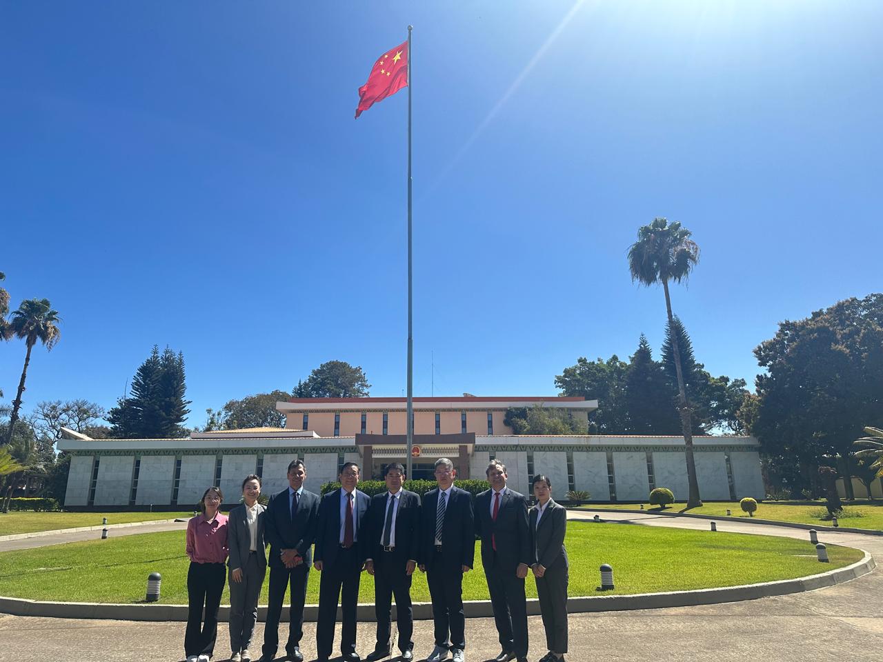 Visita à Embaixada Chinesa no Brasil – VICARE